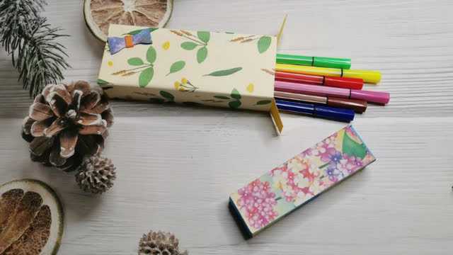 一张卡纸简单做一个文具收纳盒,漂亮又实用,折纸盒子教程