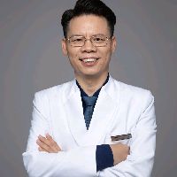 精神心理学专家何日辉 