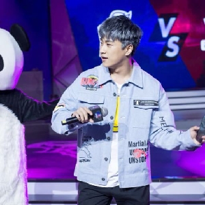 解说李九 