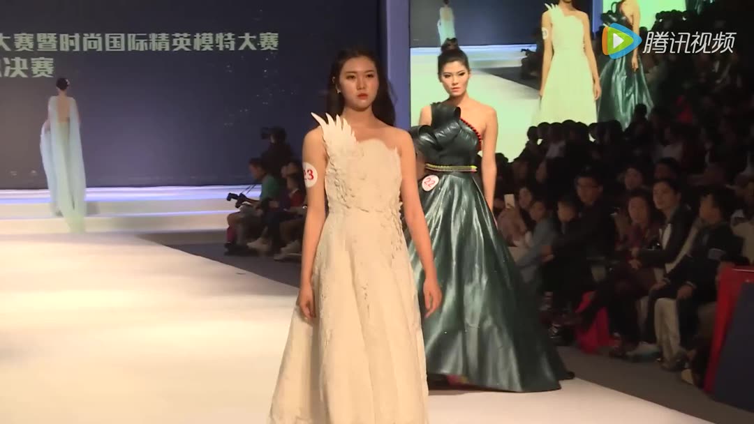 晚礼服走秀-7购杯时尚国际精英模特大赛总决赛