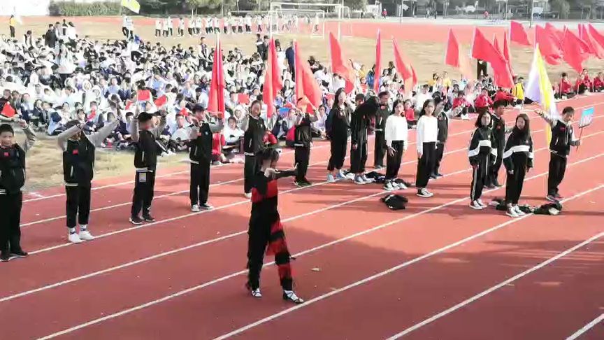 运动会了!表演的好精彩!