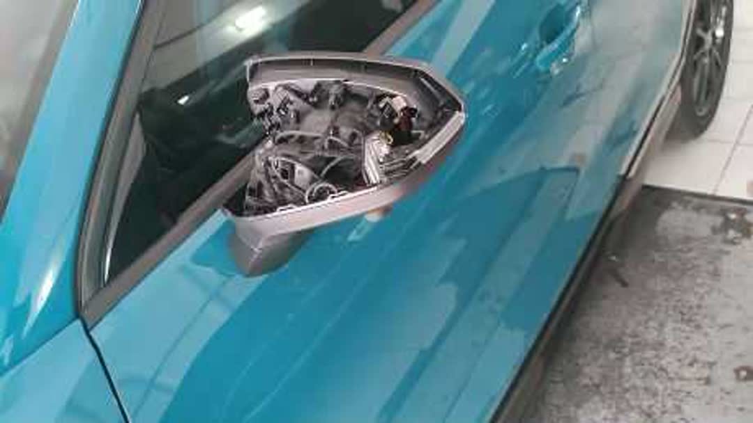 奥迪q2l,电动后视镜折叠