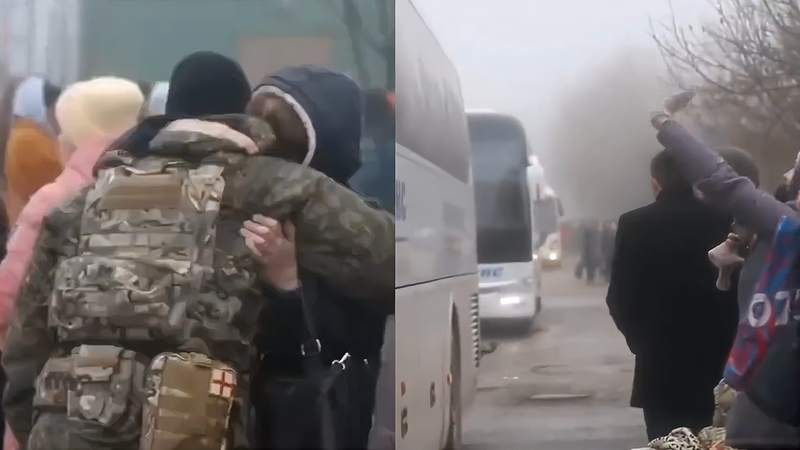 俄罗斯动员兵即将奔赴战场,车站告别家人的画面,令人忍不住落泪