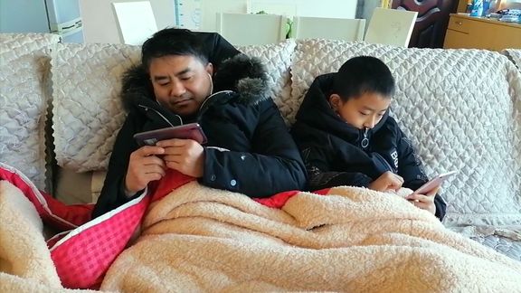 大年初三,已经连续4天没出门,除了睡就是吃,这个要长膘的节奏