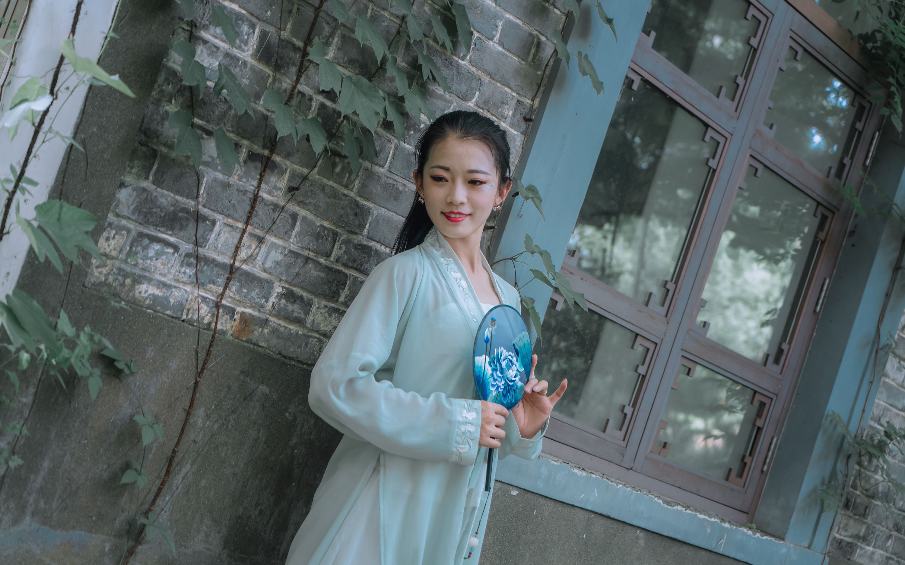 【单色舞蹈】古典舞独舞【双笙】《故梦》,人生如戏唱,还有谁登场
