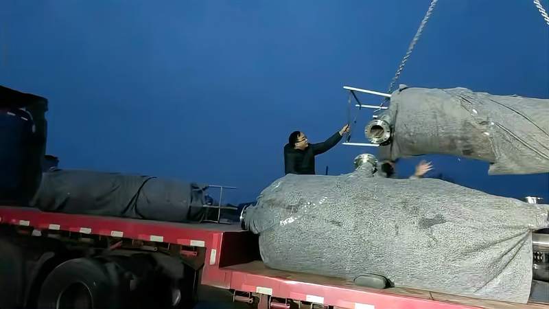 1000L双效 蒸发器上岗一套