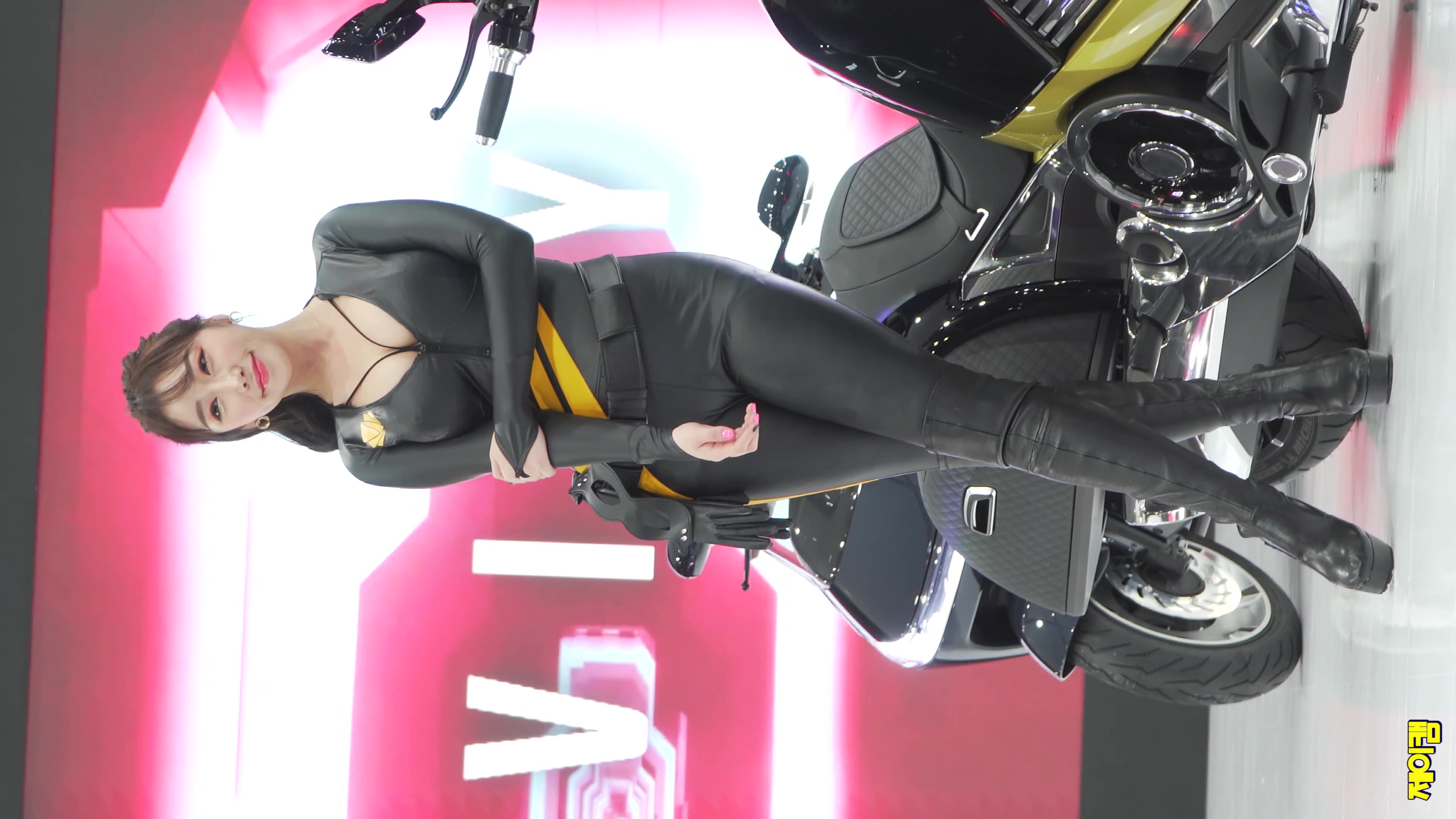 【车展模特】车展上的模特