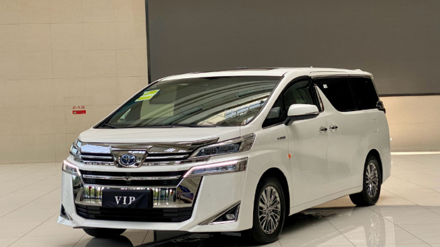 与众不同的设计 商务接待很有面子 丰田威尔法实车