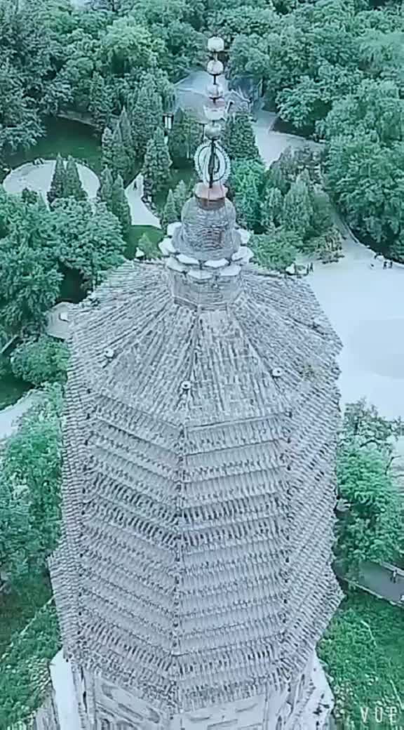 航拍辽阳辽代白塔,非常漂亮的千年古塔