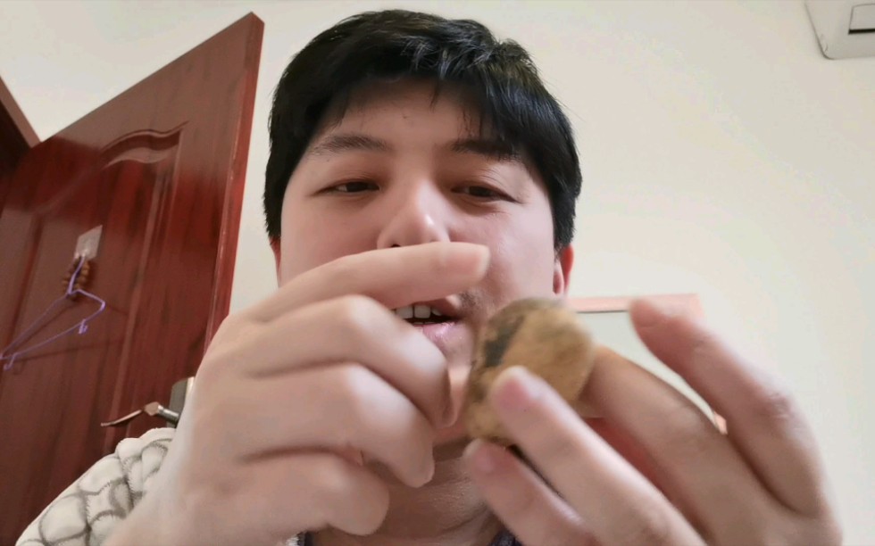 第十三天挑战公斤料切出冰种翡翠,这次可不咋地