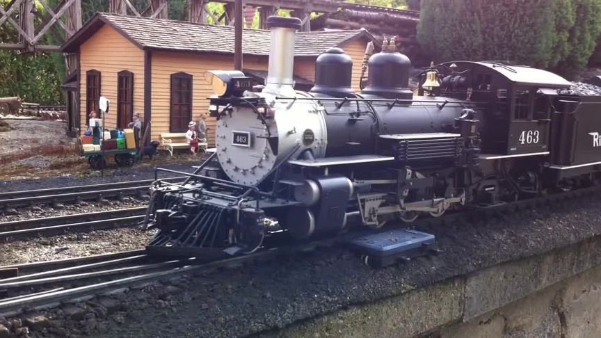 仿真火车模型,这一列车,车声可够长的!