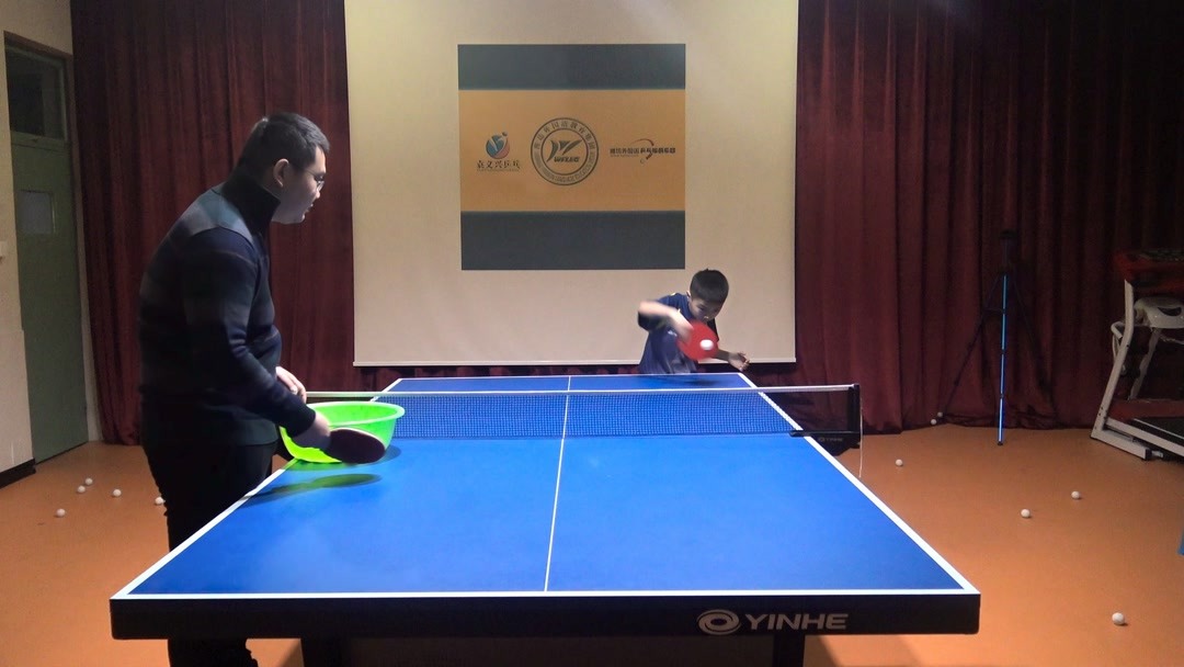 乒乓球伊藤美诚式的进攻性反手撇是怎样由防守性反手撇转化的?