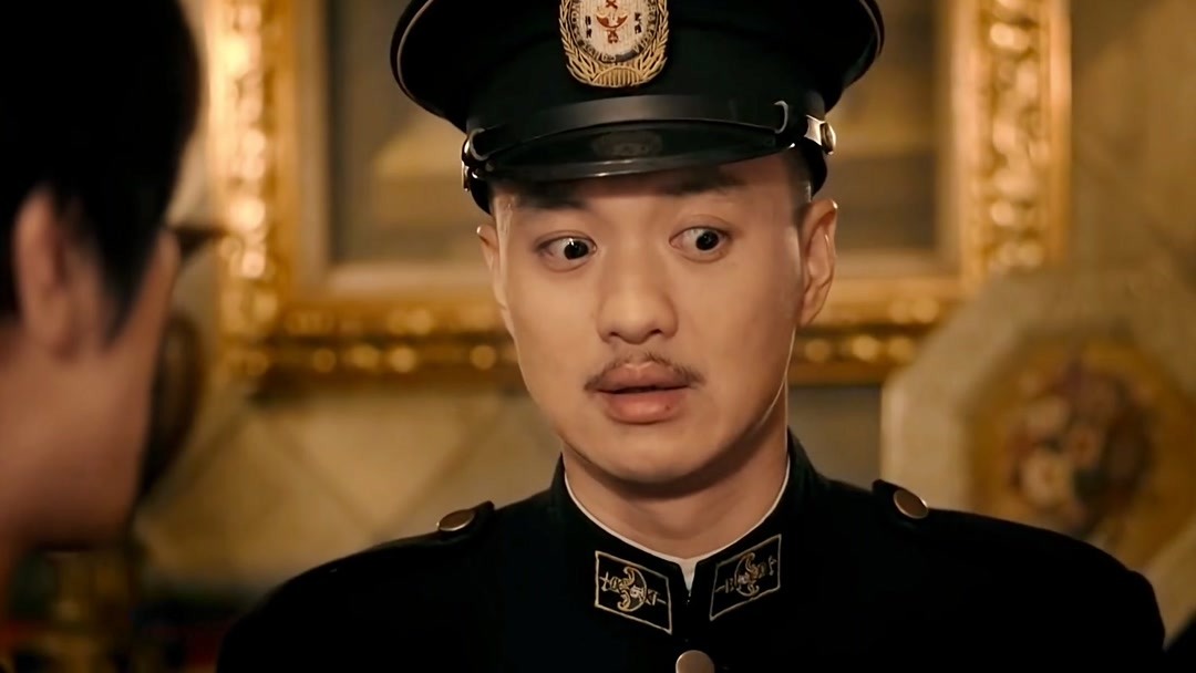 天哥通过线索分析案件,巡捕听懵了,感觉自己像傻子!