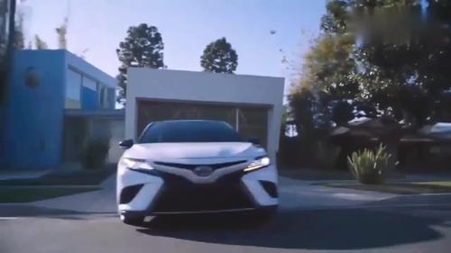 凯美瑞汽车广告,拍出了法拉利的感觉!