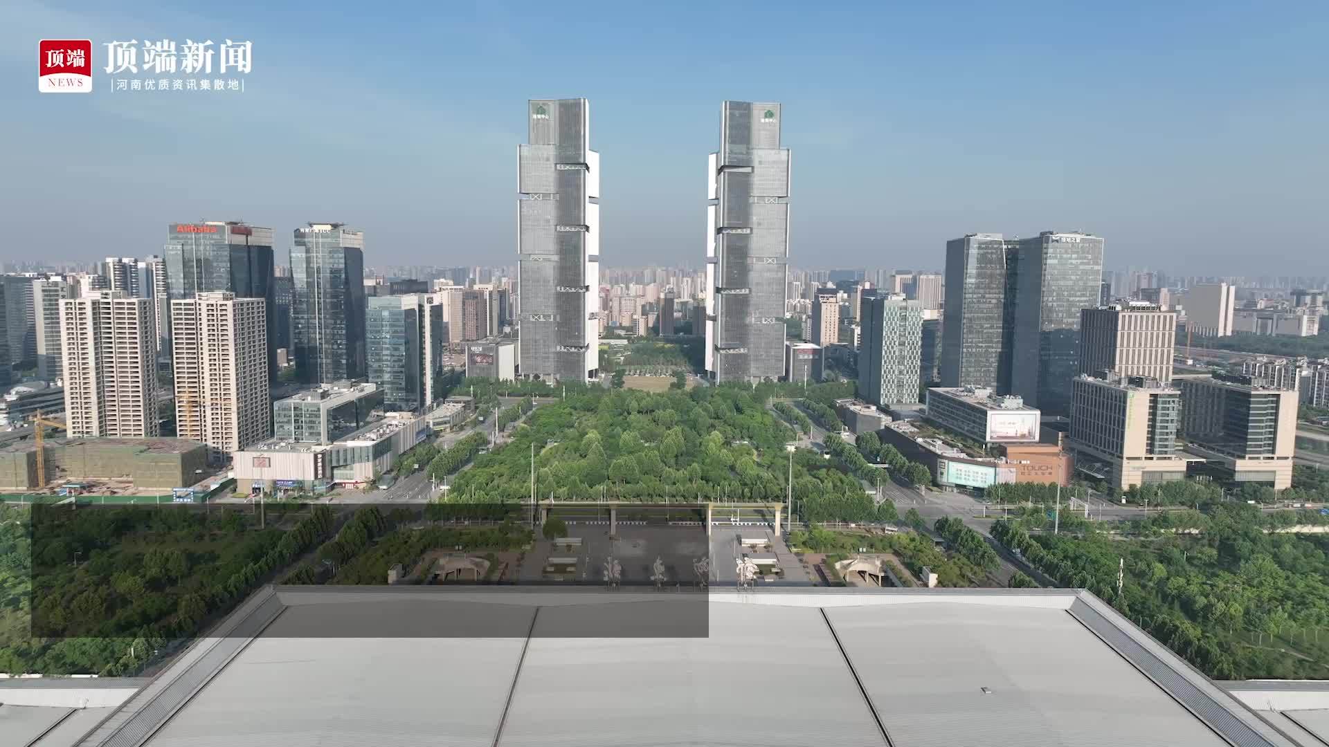 .我们同舟共济,温暖你我。我们用笑容面对生活,我们用行动抗击疫情。.