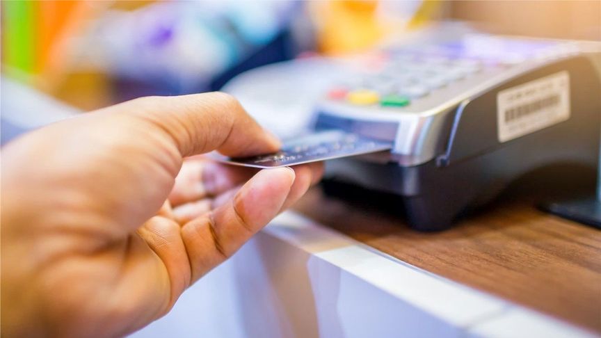 美国一男子使用信用卡 ,从未逾期,成为真正的人生赢家