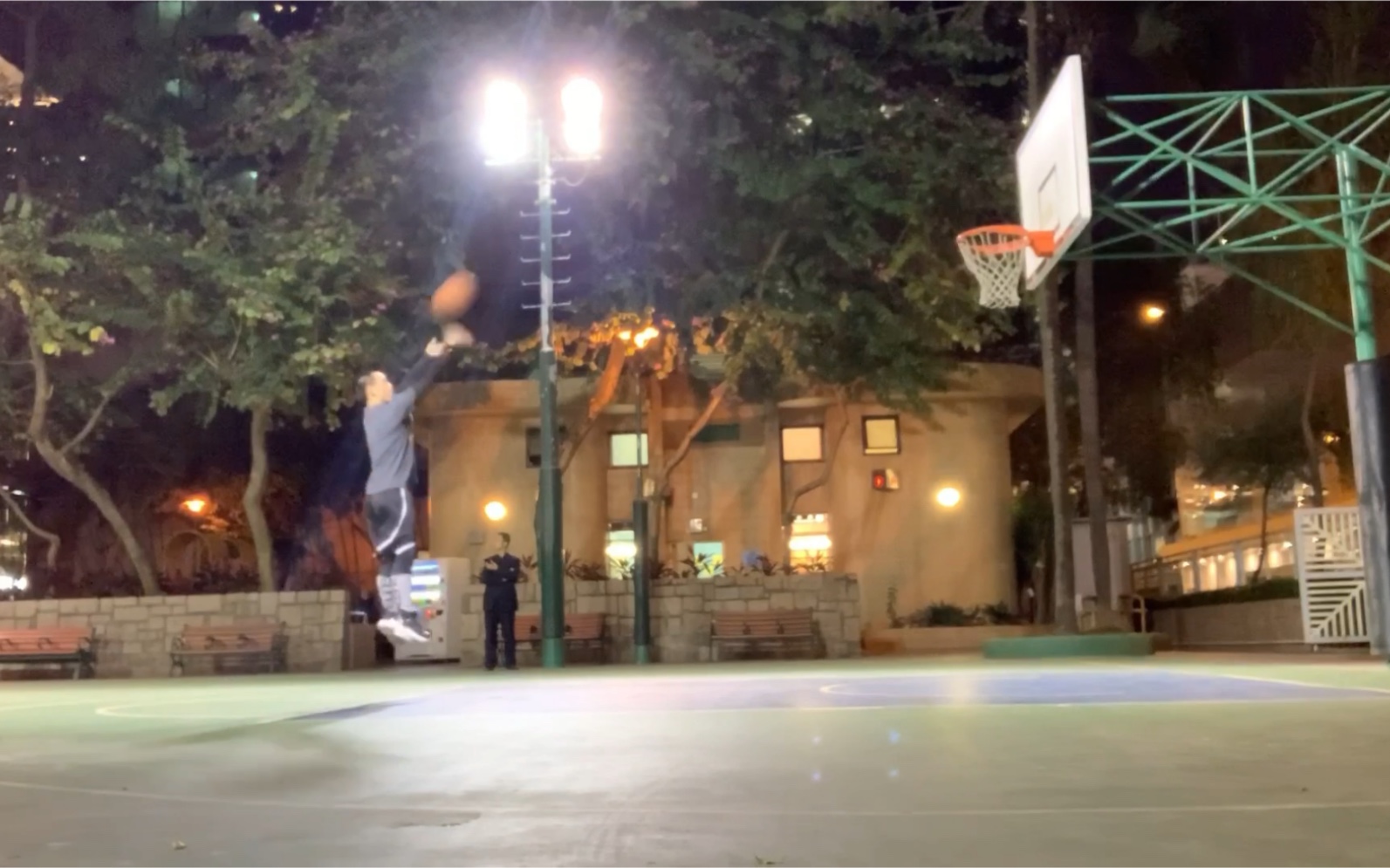 娃睡后的寸头训练Part1: 原地跳投