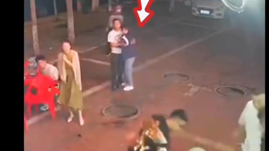 唐山多人殴打女孩事件!请记住这个勇敢的女孩#唐山