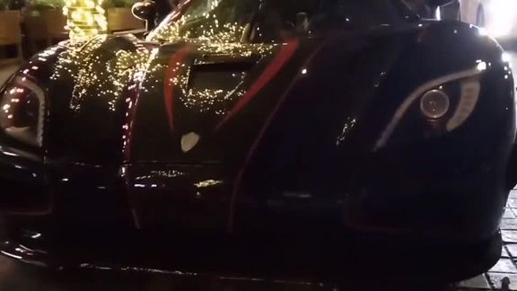 柯尼赛格幽灵,几千个W