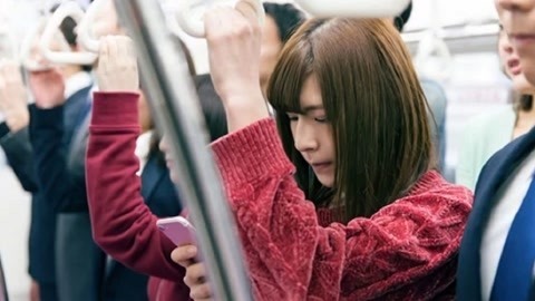 为什么日本地铁被称为女性的“噩梦”?背后有什么猫腻