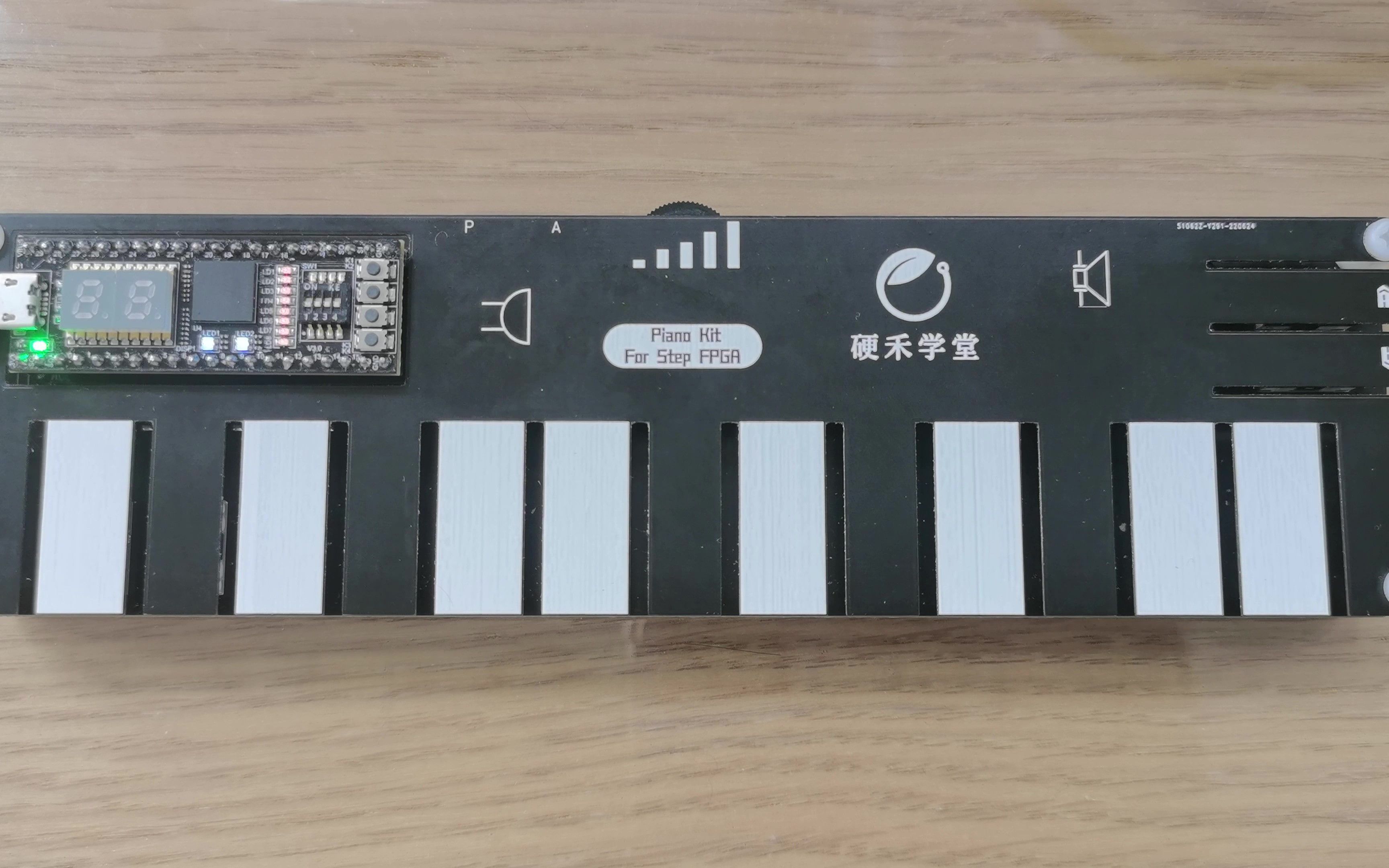 硬禾学堂暑期在家一起练-基于FPGA的电子琴设计