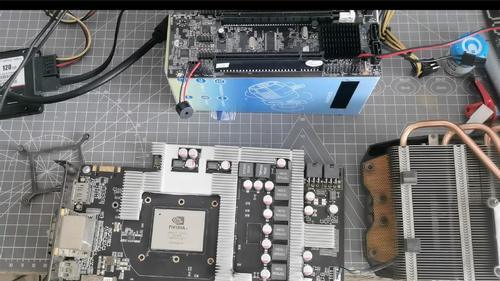 显卡温度高?换个导热硅脂就能降低十多度,导热硅脂的涂抹方法。