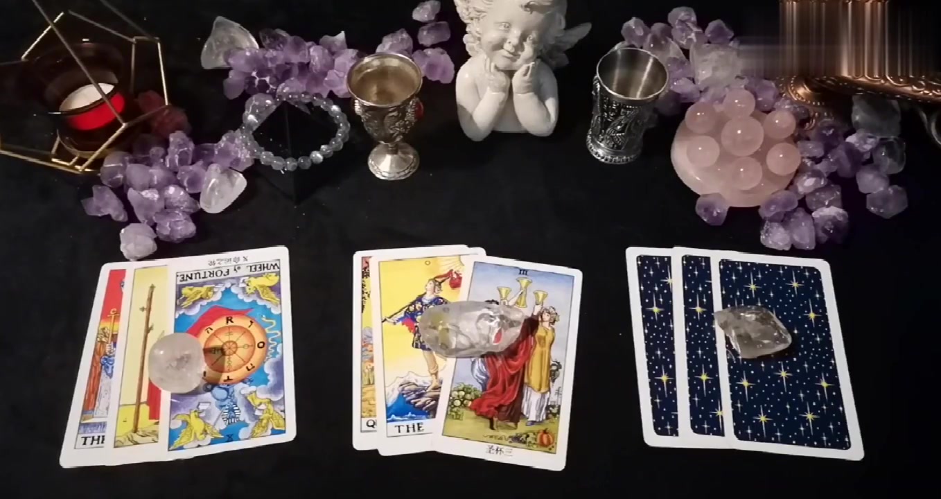 塔罗牌占卜:你在Ta心中的形象如何?怎么能让Ta重新喜欢你?