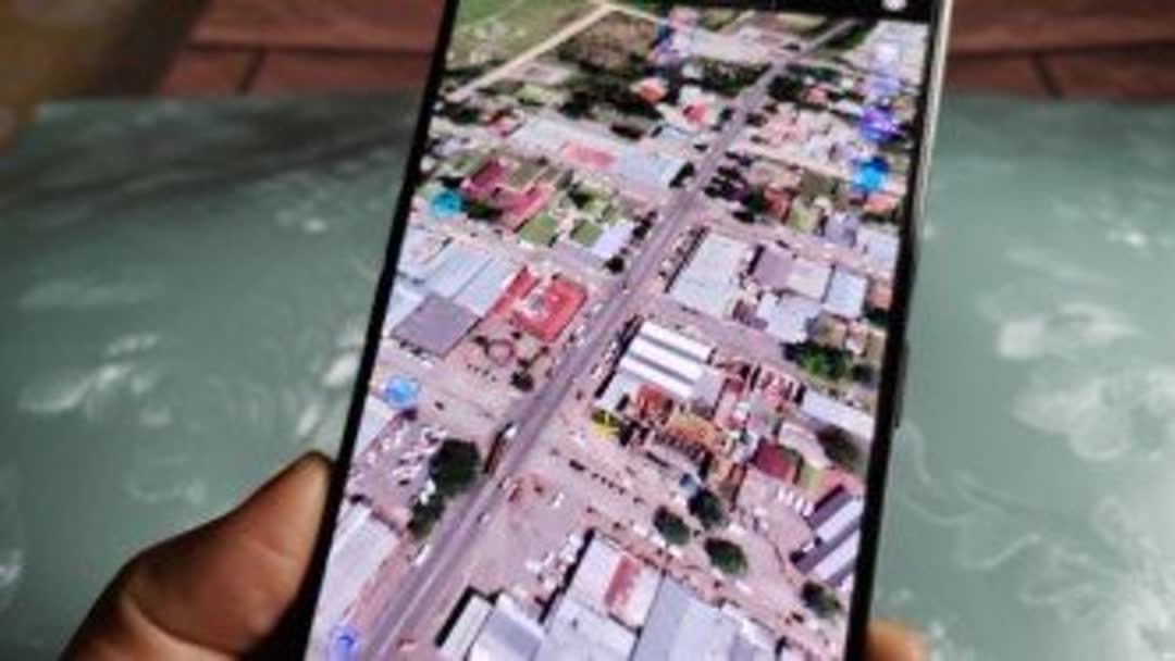 卫星3D实景地图,在手机上可直接定位看你家,门口小车都看得到