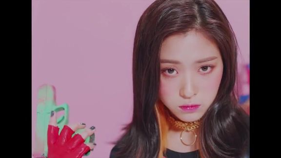 ITZY官方的JYP新女团终于出道了,最新MV已经出来啦,歌曲超好听