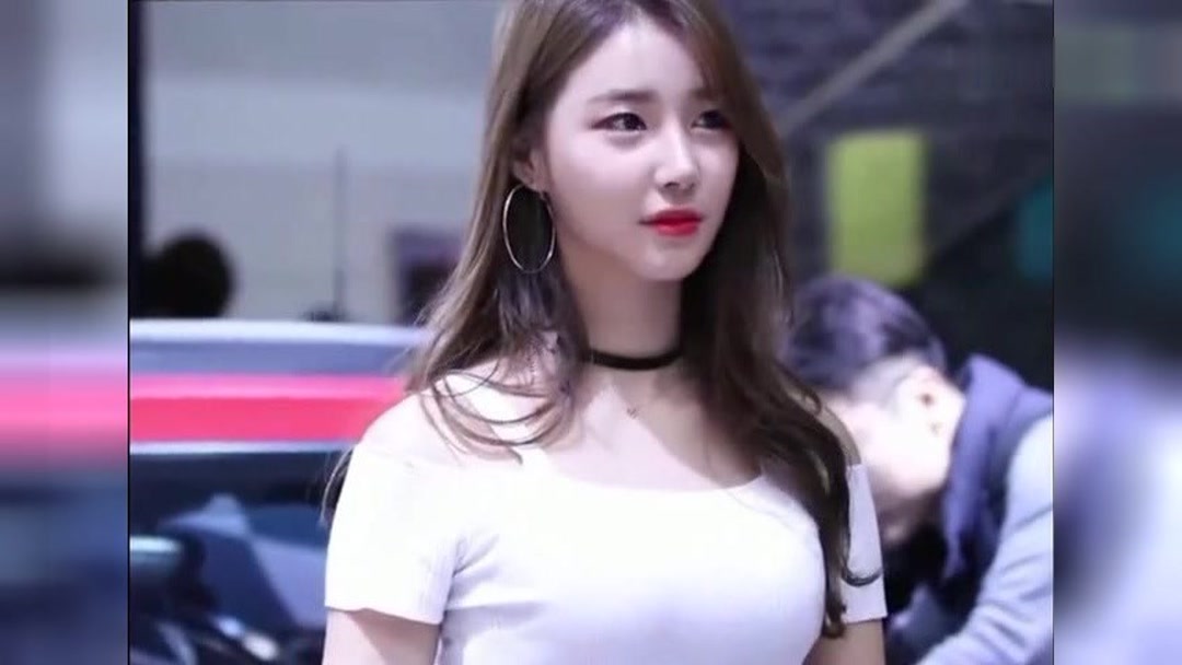 2018台北车展有颜值的车模,时尚清纯大方