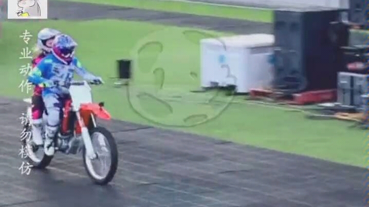 真•惊为天人!这个太牛×了!危险系数极高,一不小心容易团灭,请勿模仿