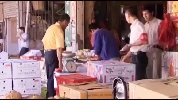 管理员欺负下岗老人,哪知老人来头大的很,下秒事情闹大了