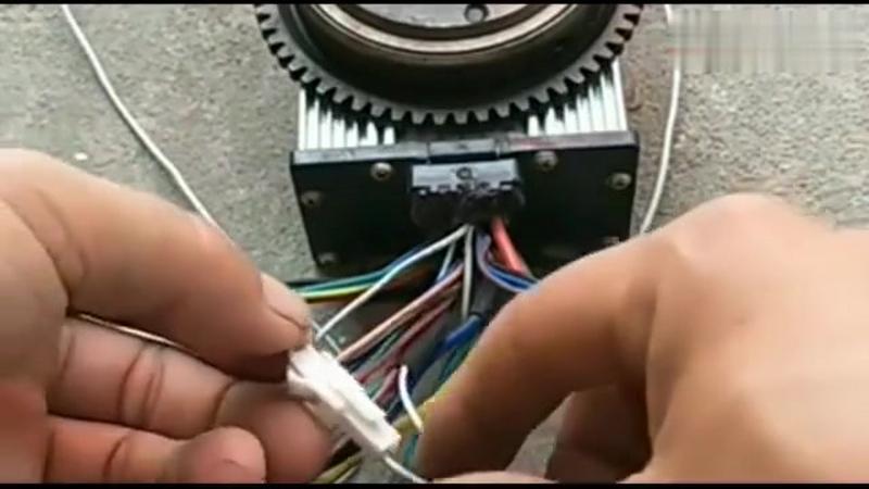 电动车跑不快还费电?老师傅今天教你怎么加速,简单又实用!