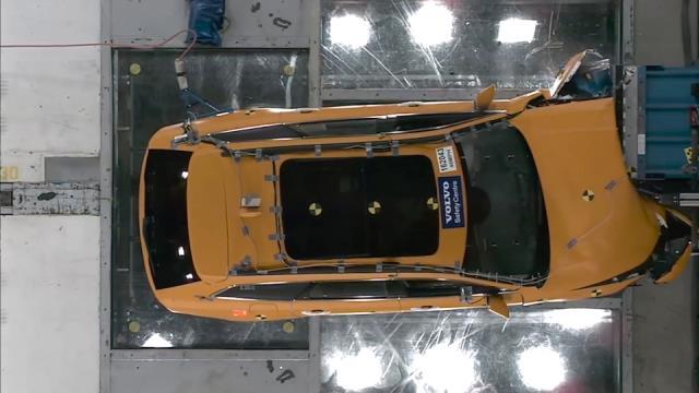 沃尔沃S90与沃尔沃V90碰撞测试对比,安全性能都不错