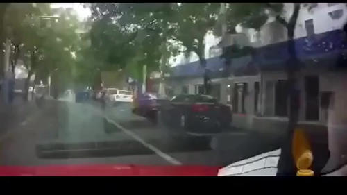 行车记录仪:电动车上路,还是悠着点吧