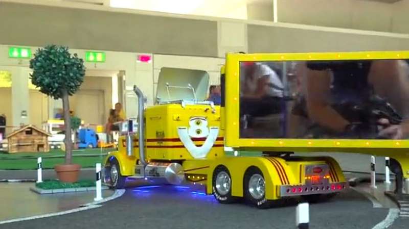 仿真的半挂车模型,太酷了,我喜欢