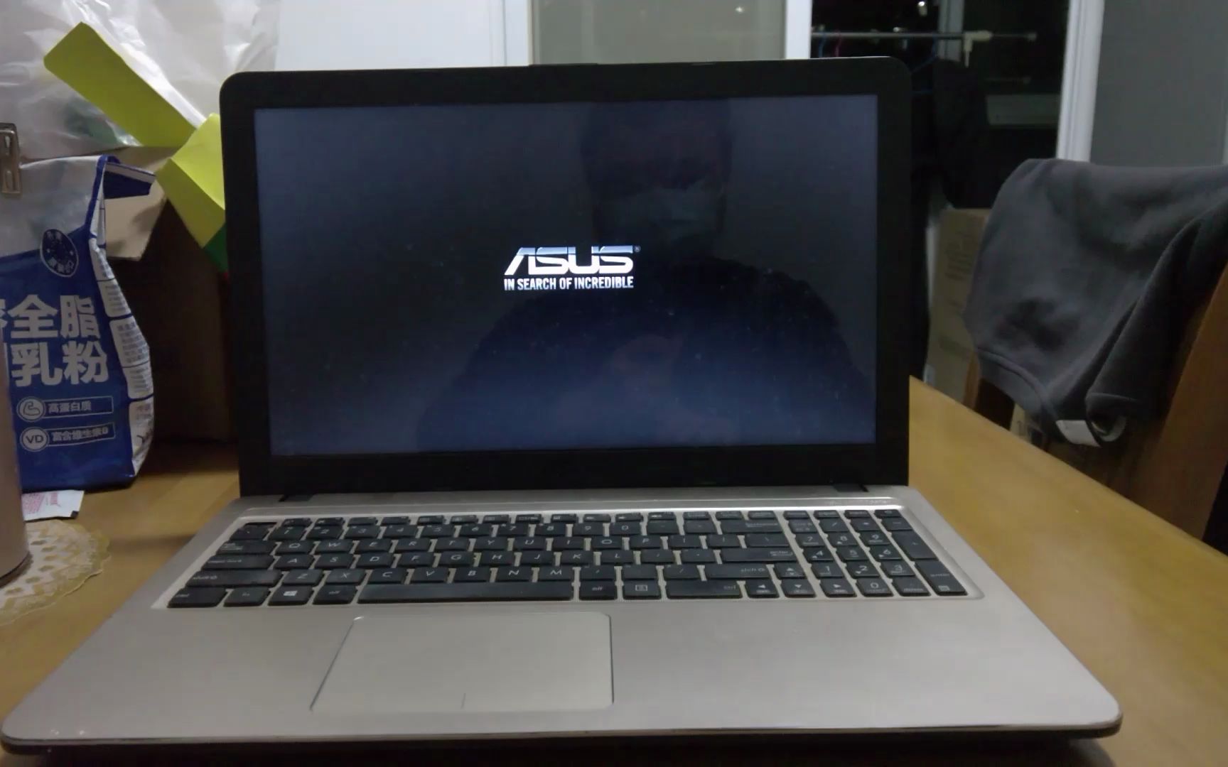 知名冒险岛UP主竟然用不起好电脑!?华硕R540UP硬件翻修更新