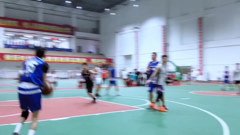 广西城市职业大学校运会篮球比赛(教师组) 热血球场,风云再现!教育...