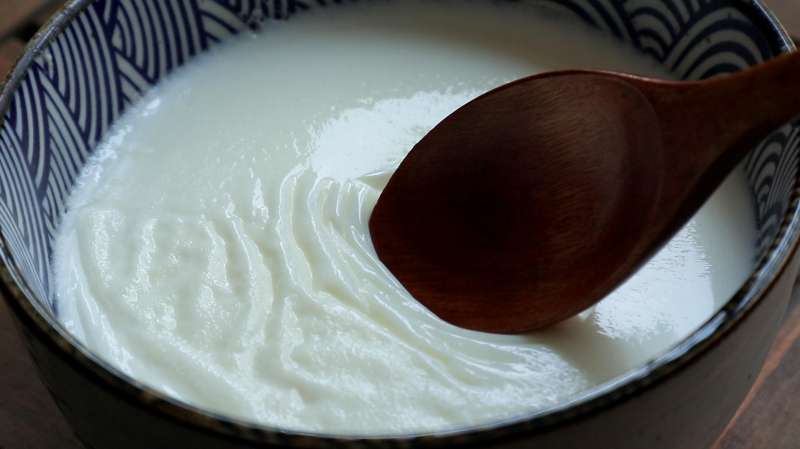 一个鸡蛋，一盒牛奶，教你做好吃的双皮奶，嫩滑细腻，奶香十足