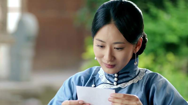 一代枭雄:姑娘拿出婚纱照,大少奶奶见后,竟笑开了花!