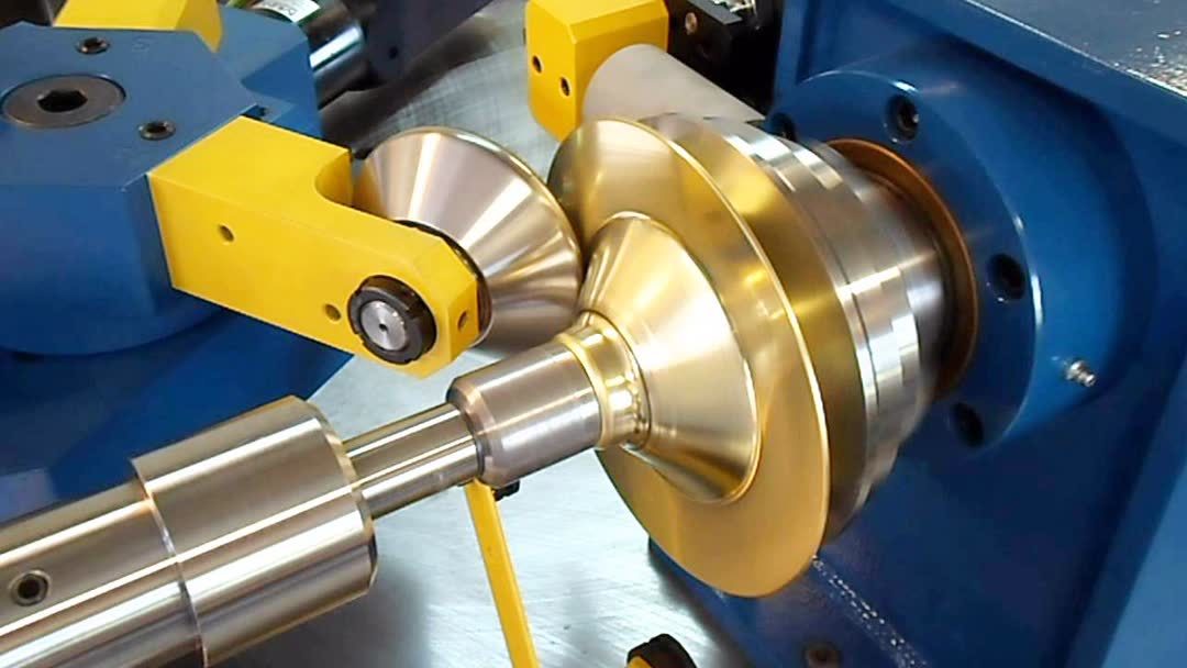 令人敬畏的机械加工过程!第一次见到这么纯净的生产车间