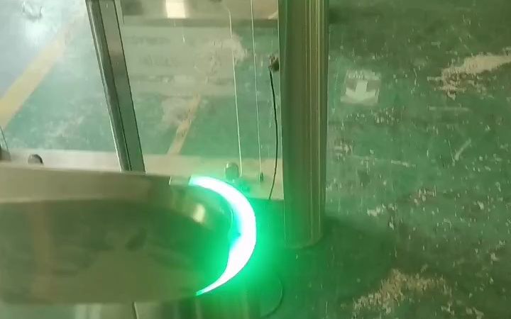 如何正确安装三辊闸-创新通