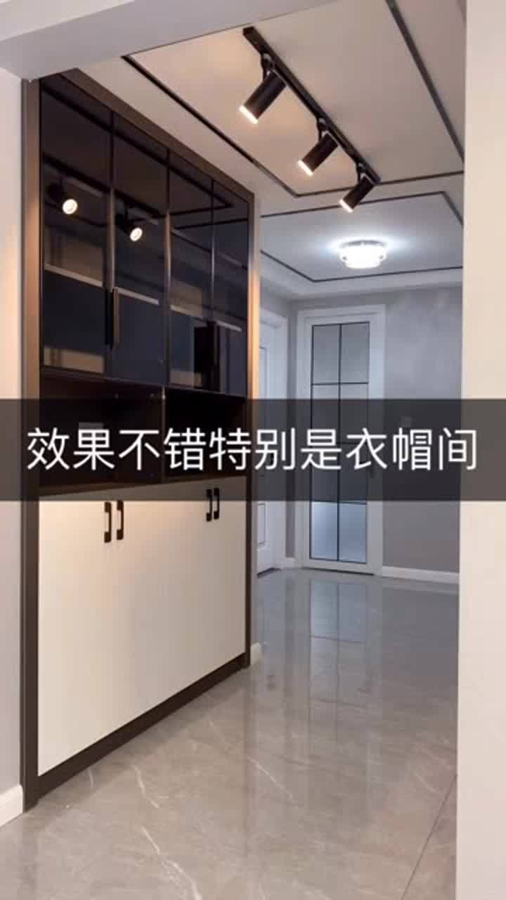 主卧室带衣帽间的效果,更多装修问题关注我,每晚点直播