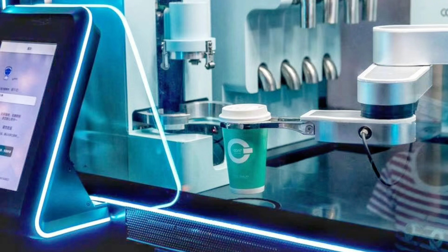 疫情后,机器人咖啡亭cofe+火爆上海商场