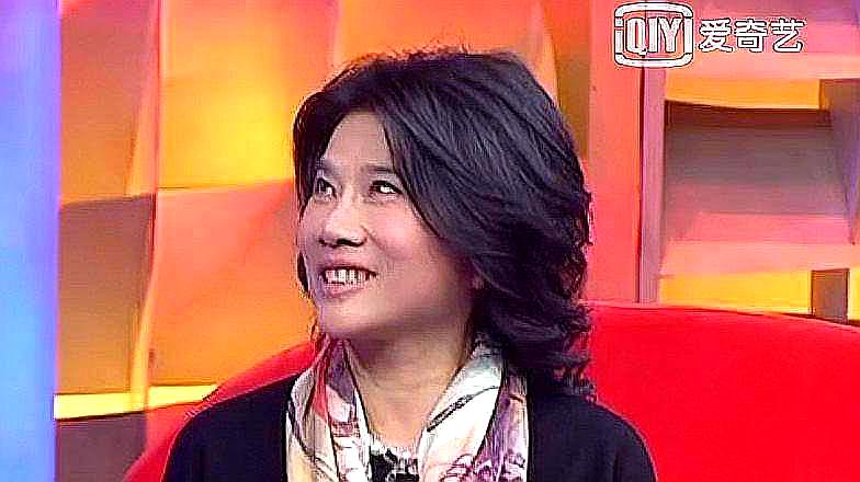 主持人现场模拟生活情景,却遭董明珠拆台,直言所到之处均是格力