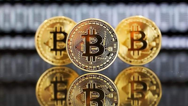 比特币大跌13%,一天跌去超4000美元