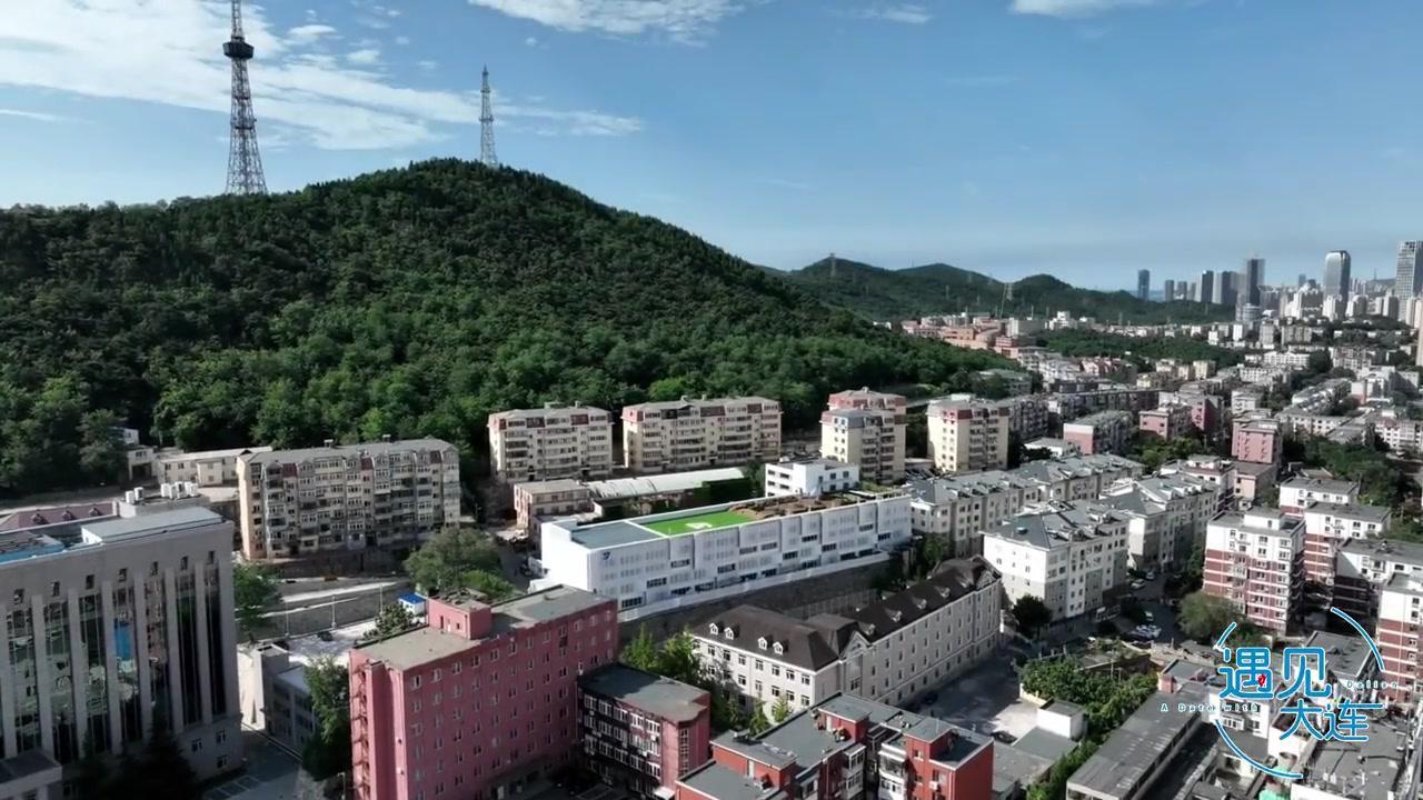 ...它是时尚的城市文旅生活综合体,大连三十七相文旅科技产业园。半山...