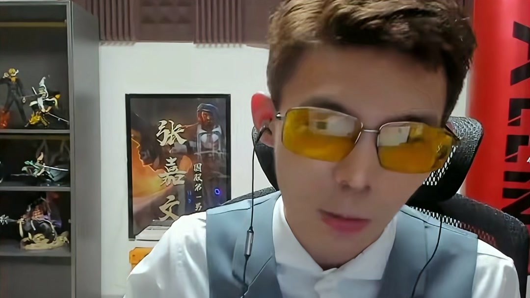 虎牙LOL主播热度排名,卡尔排在第一名,张嘉文露脸后稳定在前十