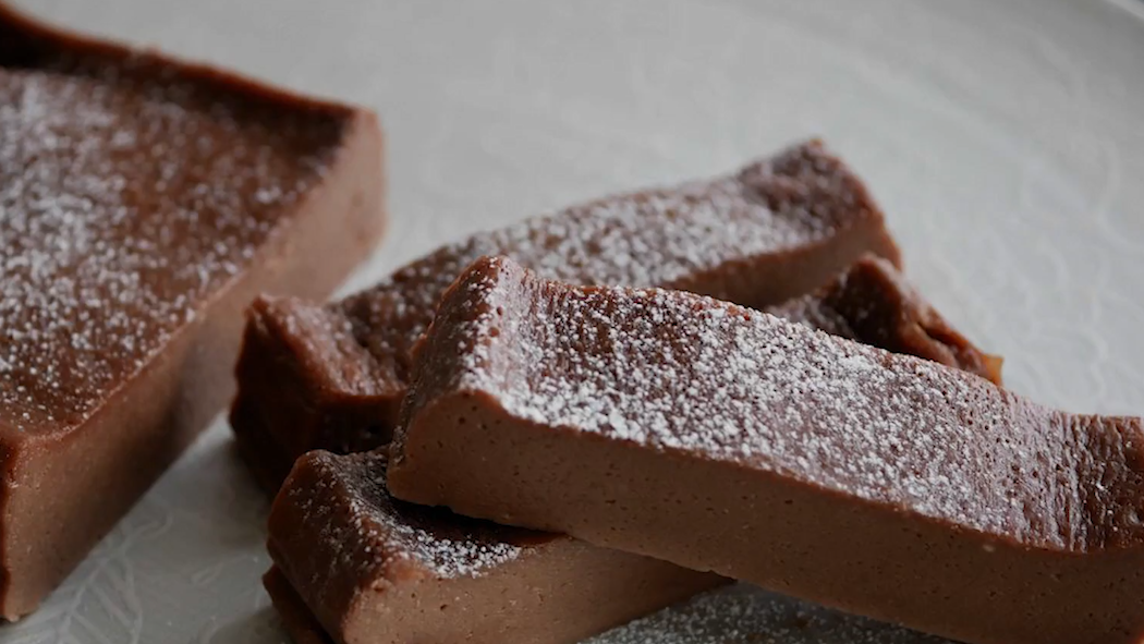 浓郁美味的巧克力芝士蛋糕,用微波炉就能做出的甜点