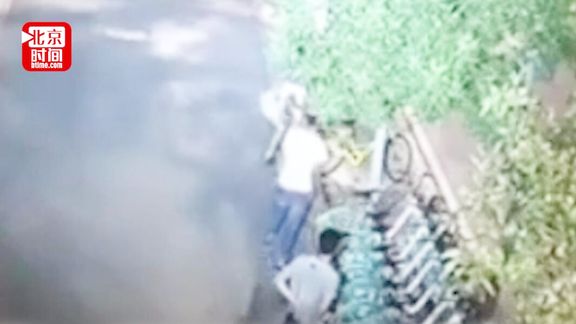 青桔共享单车被剪坏车锁 系另一品牌单车员工所为